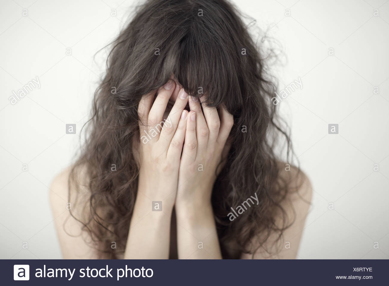 Distraught Woman High Resolution Stock Photography and Images - Alamy