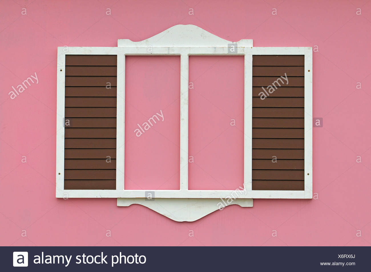 Pink Shutters Stock Photos & Pink Shutters Stock Images - Alamy