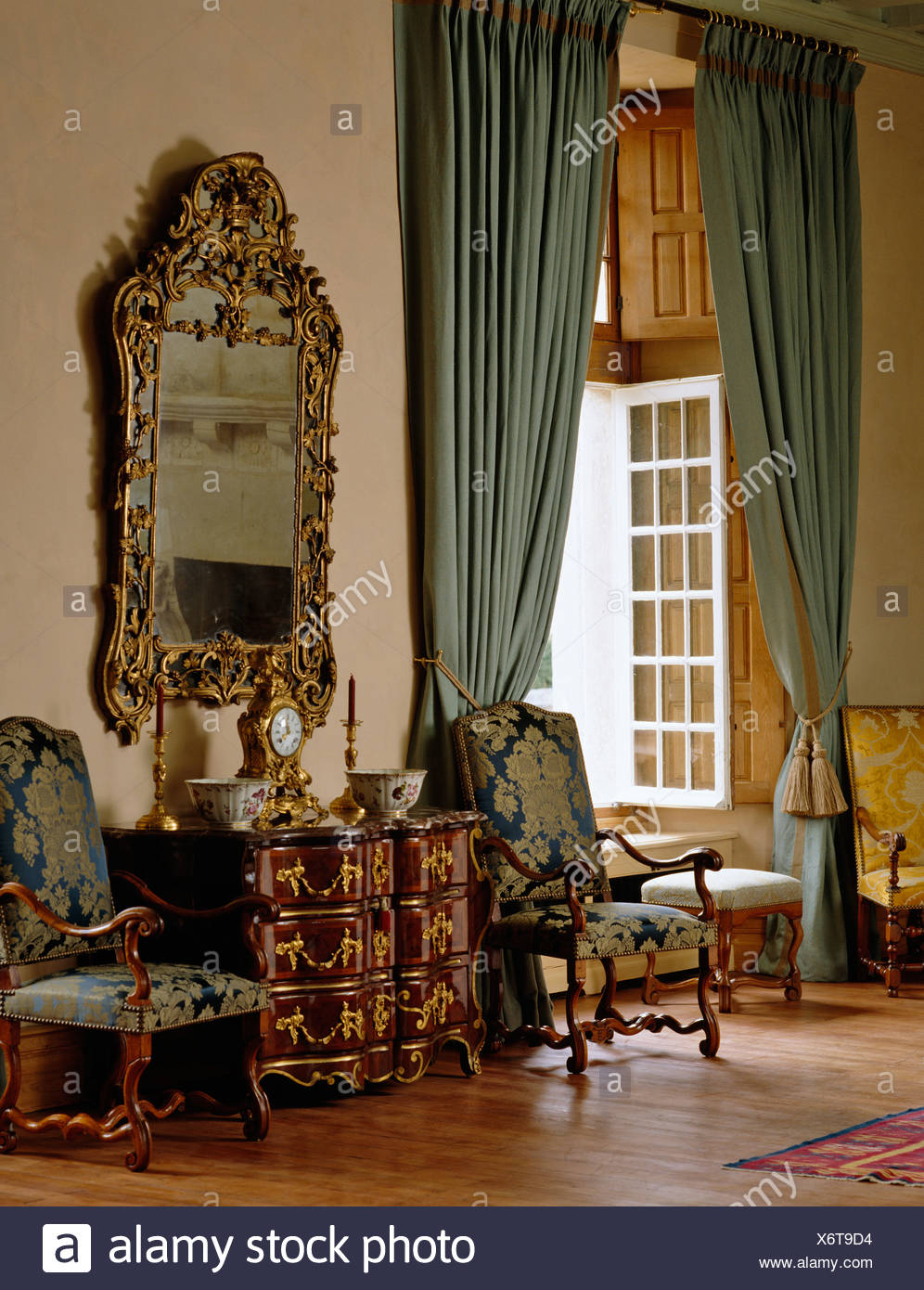 Antique Interior Drawing High Resolution Stock Photography and Images ...
