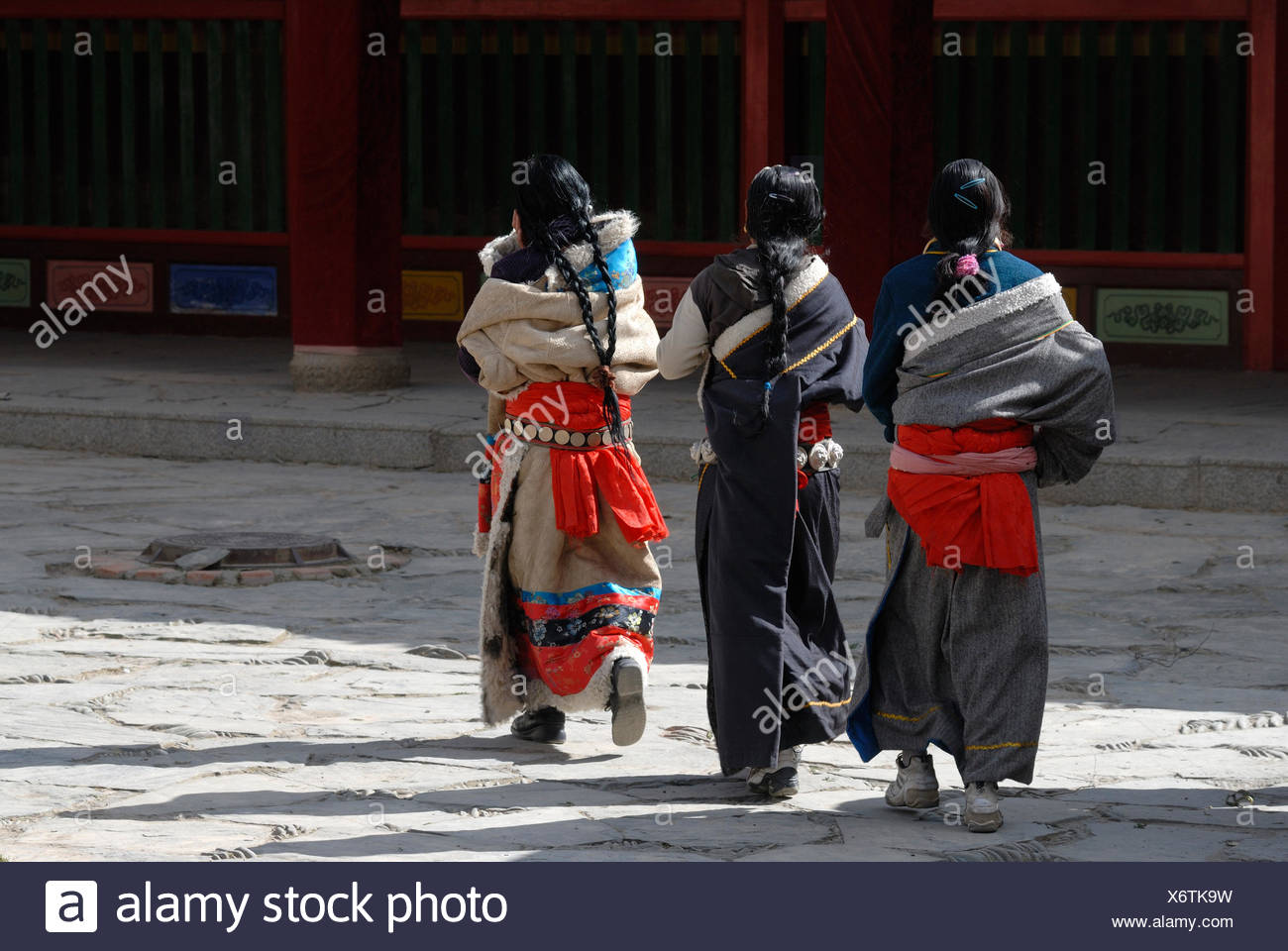 Tibetans Traditional Costume High Resolution Stock Photography and ...