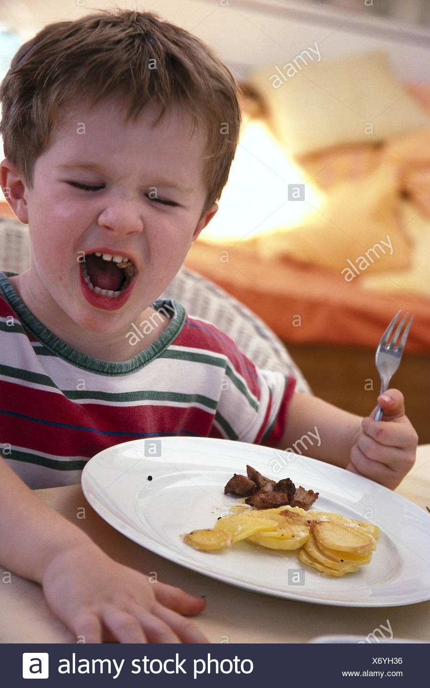 Reluctantly Stock Photos & Reluctantly Stock Images - Alamy