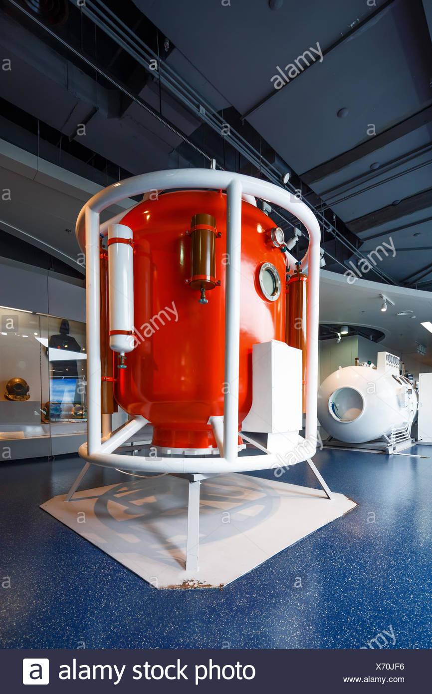 Pressure Chamber High Resolution Stock Photography and Images - Alamy