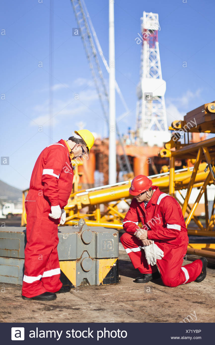 Oil Rig Workers Drill High Resolution Stock Photography and Images - Alamy