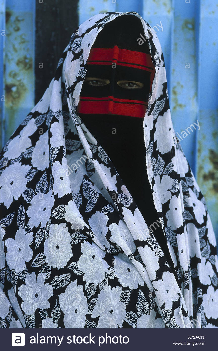 Persian Clothes High Resolution Stock Photography and Images - Alamy