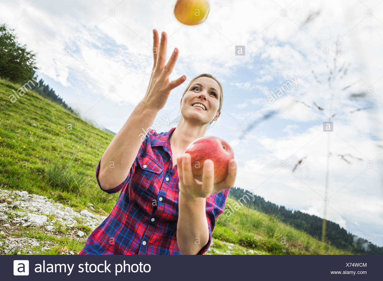 Female Juggling High Resolution Stock Photography and Images - Alamy