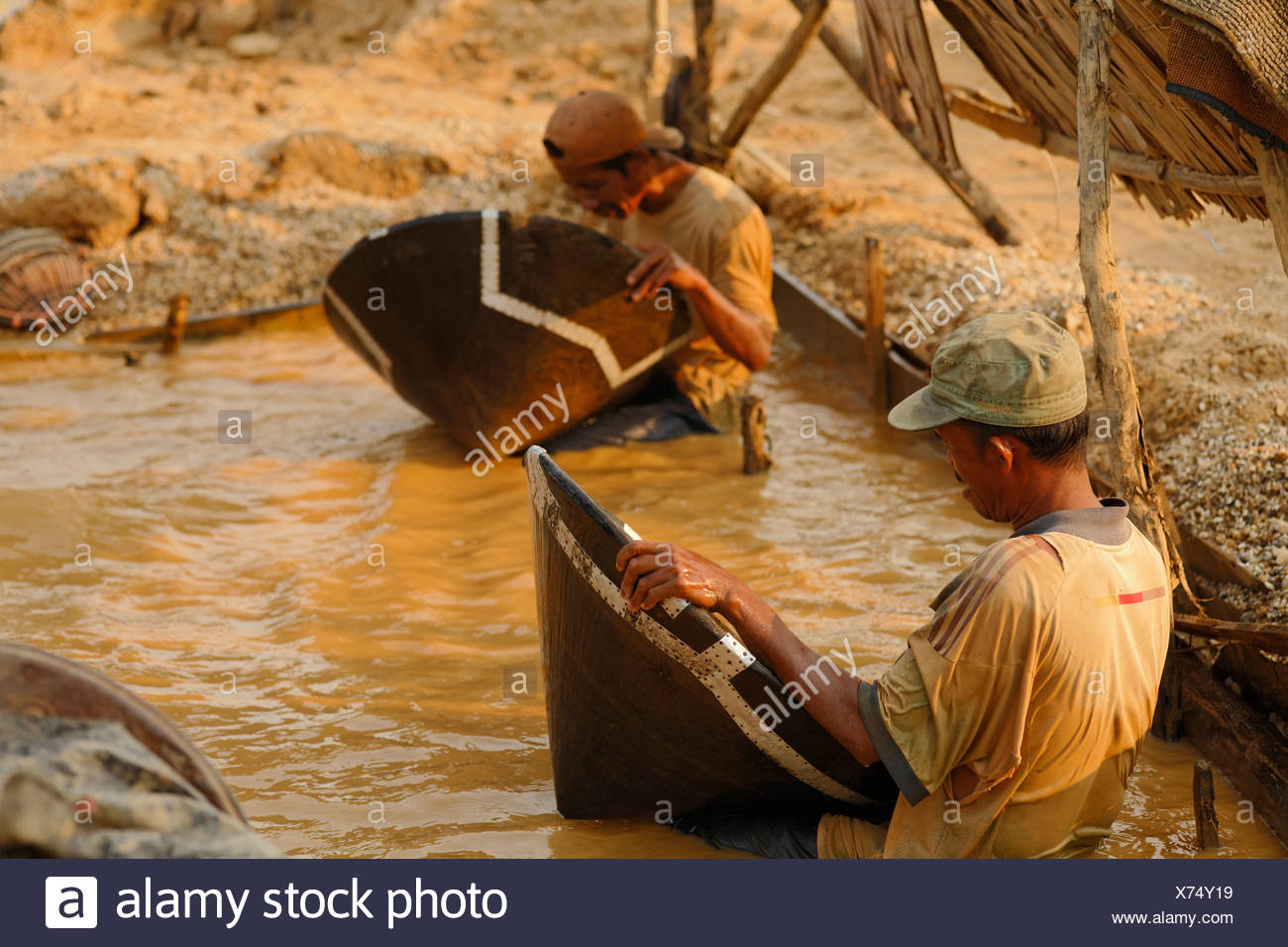Gold Digger Mine Stock Photos & Gold Digger Mine Stock Images - Alamy