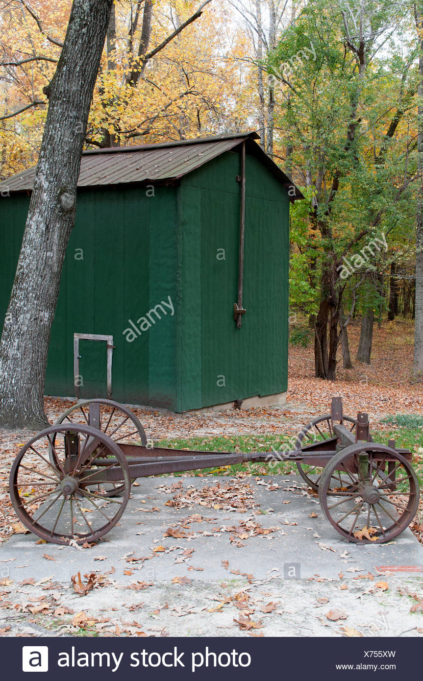 Two Wheeled Horse Drawn Carriage High Resolution Stock Photography and ...