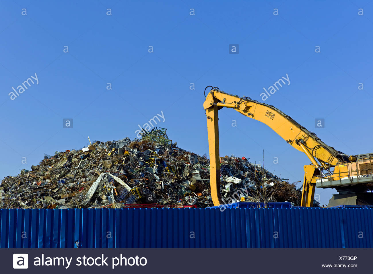 Scrap Metal Dealer Stock Photos & Scrap Metal Dealer Stock Images - Alamy
