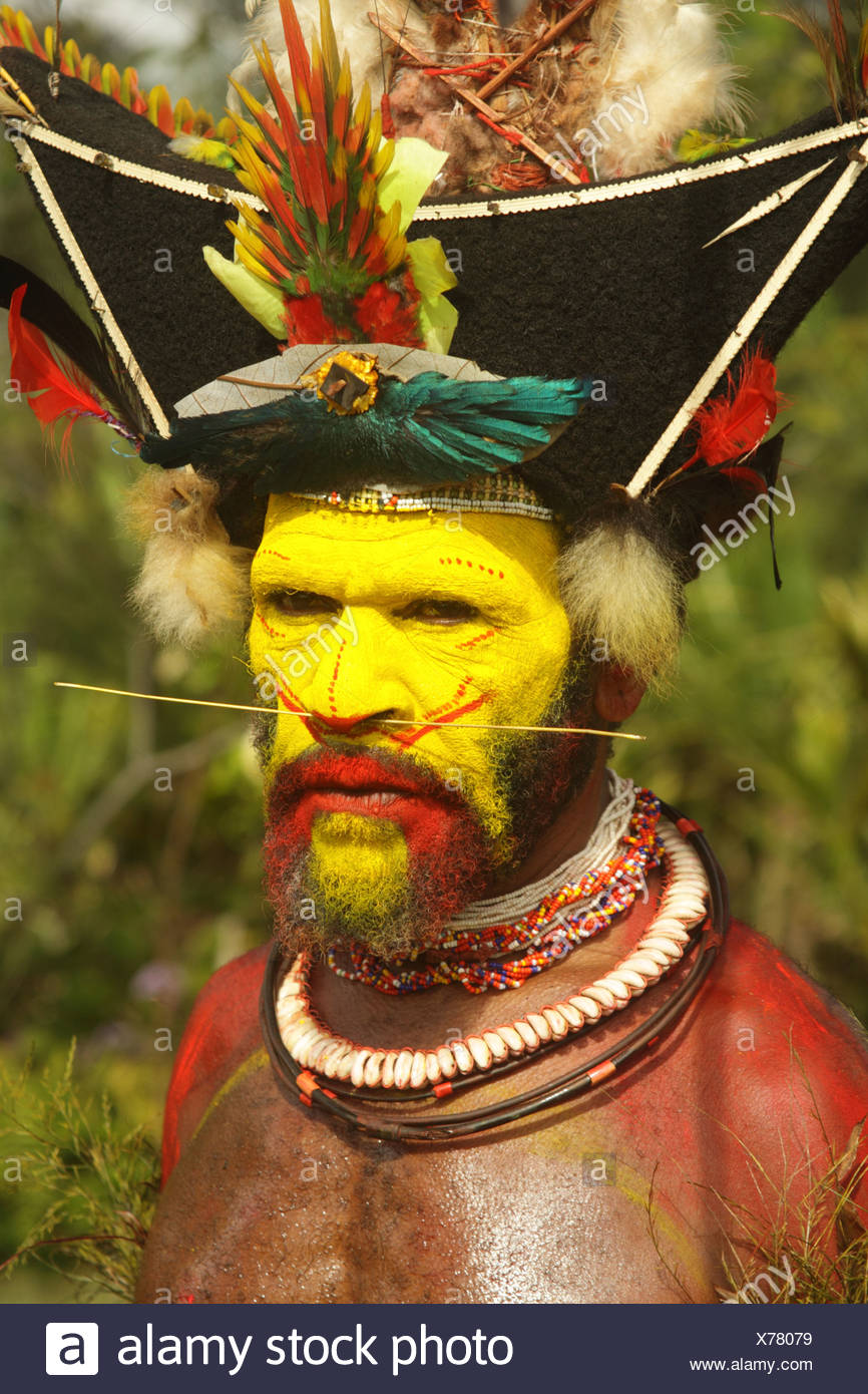 Tari Tribesman Papua New Guinea High Resolution Stock Photography and ...