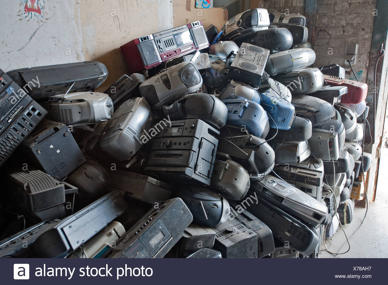 Electronic Waste Export High Resolution Stock Photography and Images ...