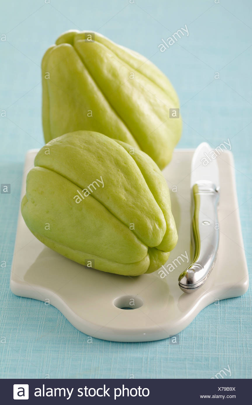 Chayote Squash Stock Photos & Chayote Squash Stock Images - Alamy
