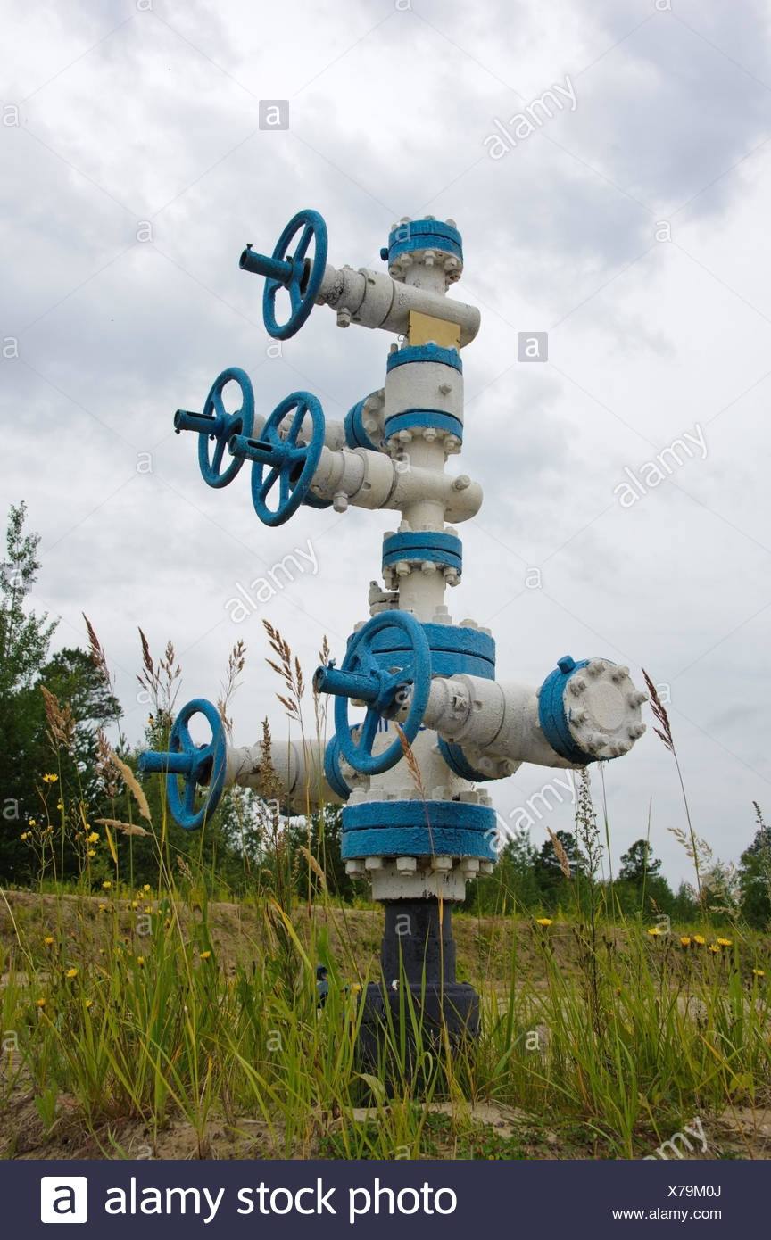 Wellhead High Resolution Stock Photography and Images - Alamy