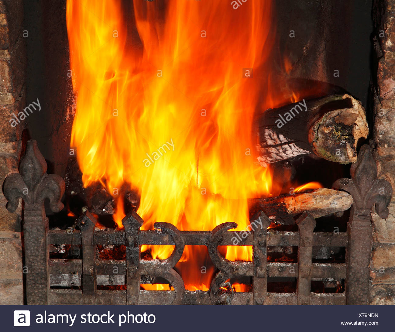 Fire In Domestic Hearth Stock Photos & Fire In Domestic Hearth Stock ...