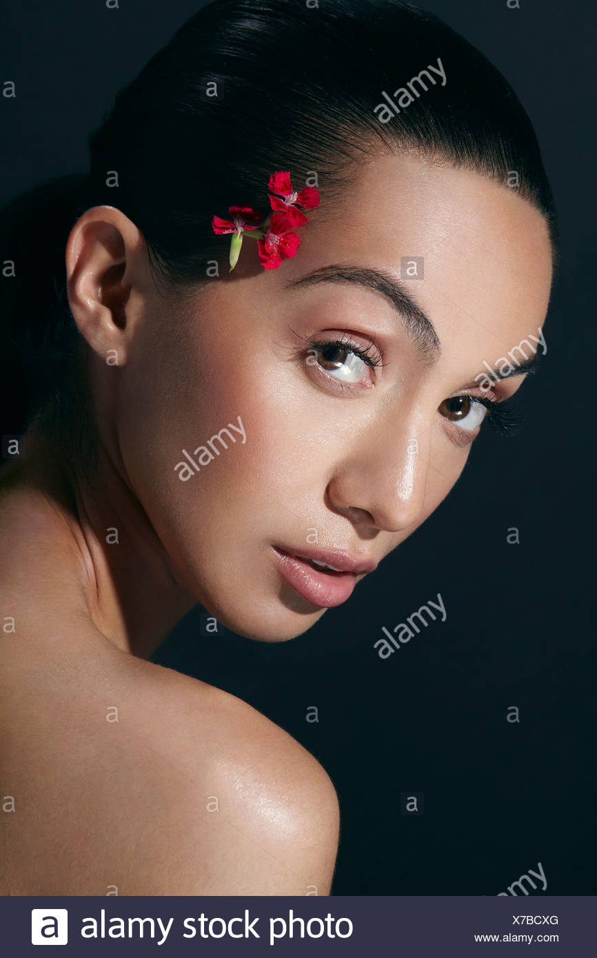 Shoulder Camera High Resolution Stock Photography and Images - Alamy