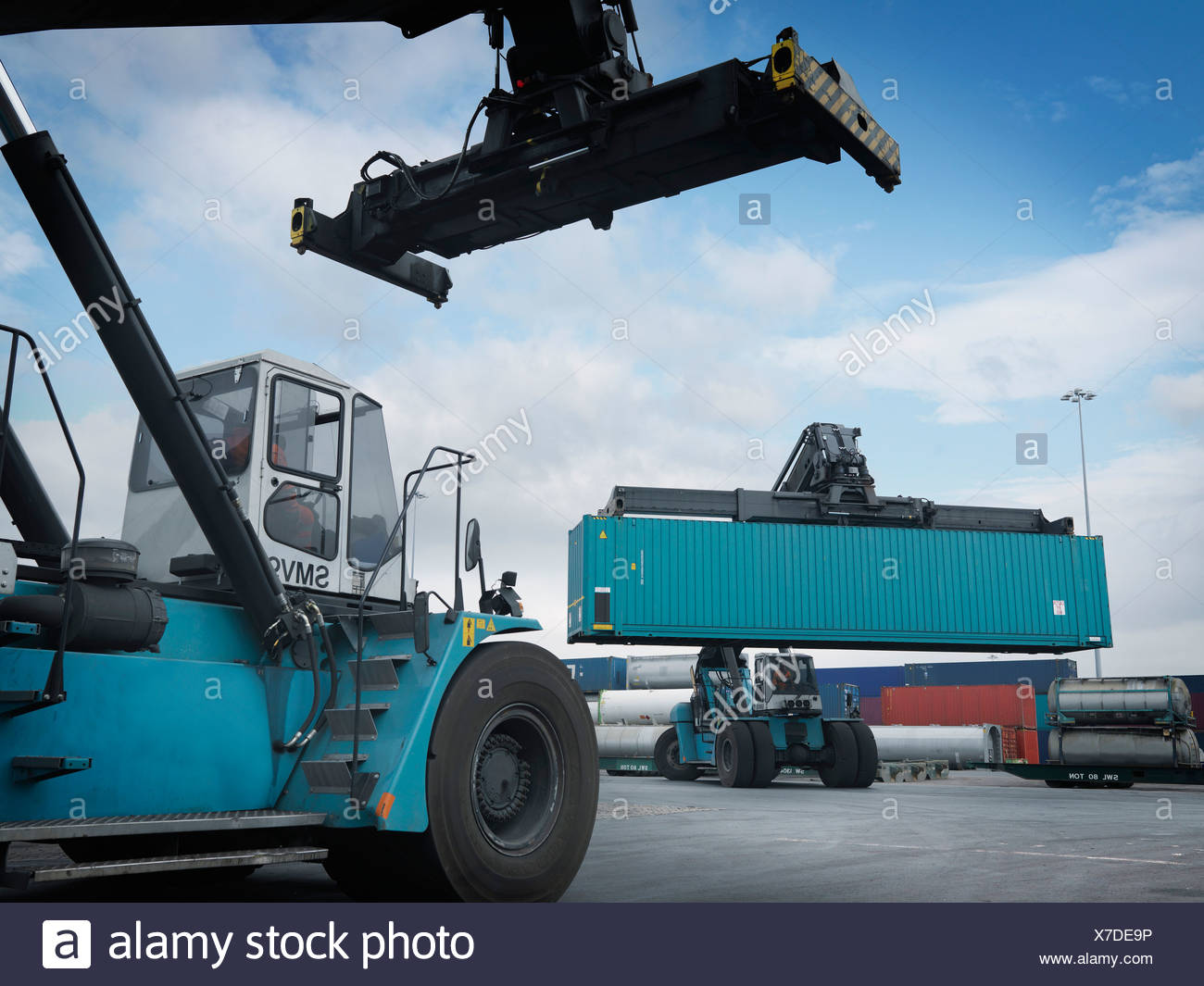 Shipping Container Stock Photos & Shipping Container Stock Images - Alamy