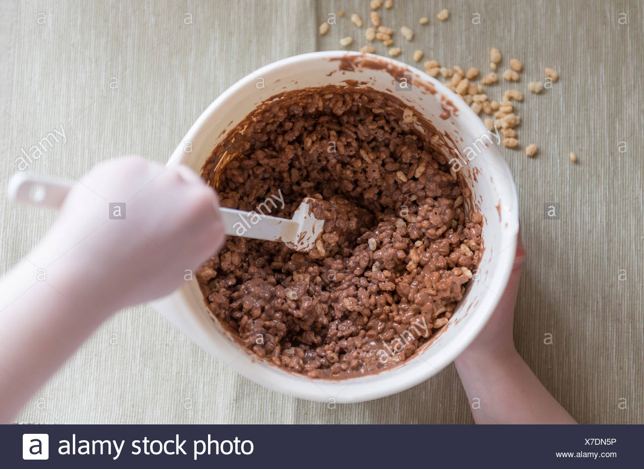 Mixing Cake Mix High Resolution Stock Photography and Images - Alamy