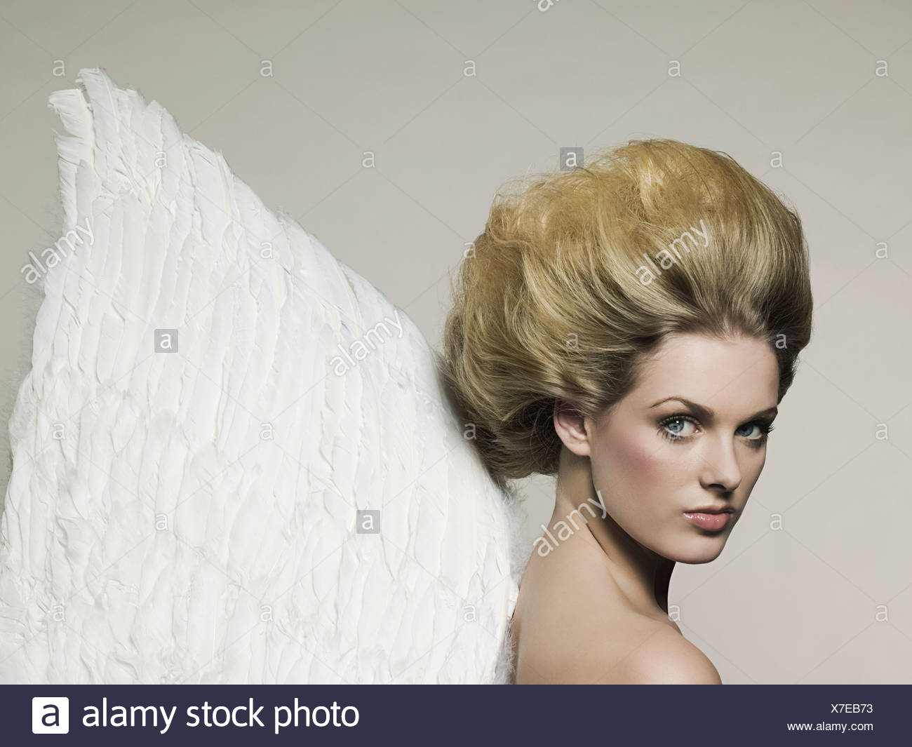 Beehive Hairstyle High Resolution Stock Photography and Images - Alamy