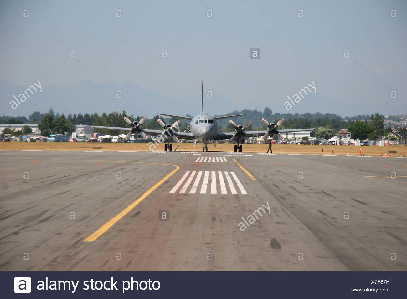 Runway Lines High Resolution Stock Photography and Images - Alamy