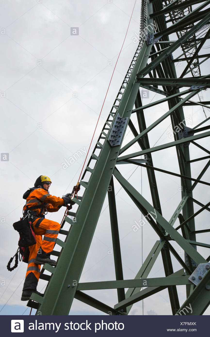 Install Cable High Resolution Stock Photography and Images - Alamy