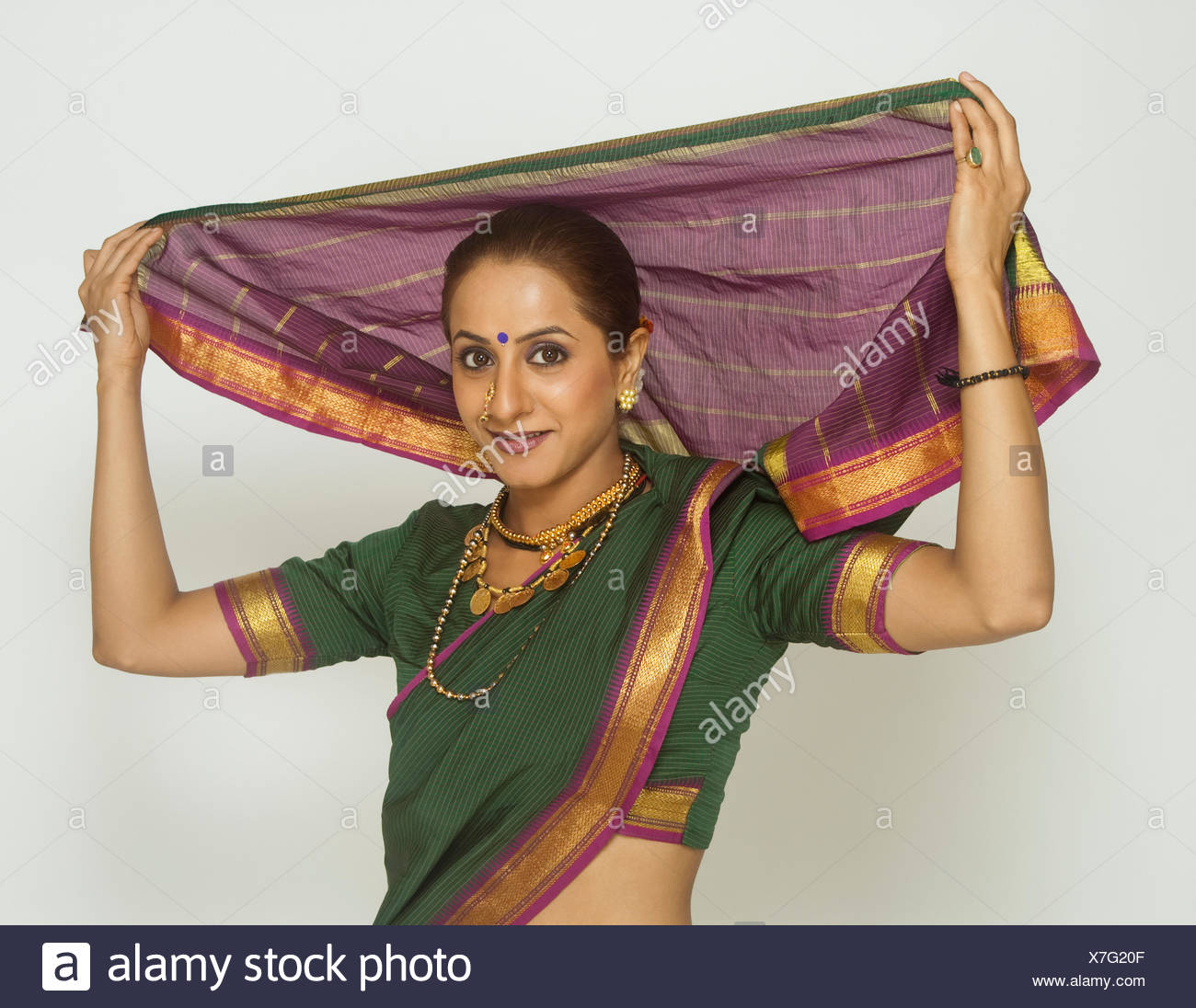 Maharashtrian Folk Dance High Resolution Stock Photography and Images ...