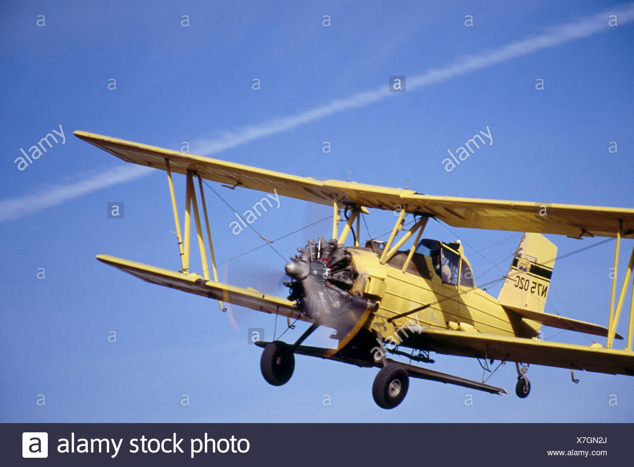 Crop Spraying Aeroplane Stock Photos & Crop Spraying Aeroplane Stock ...