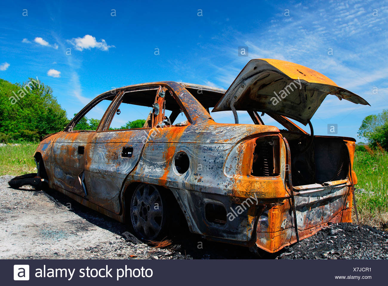 Cars Burned Down High Resolution Stock Photography and Images - Alamy