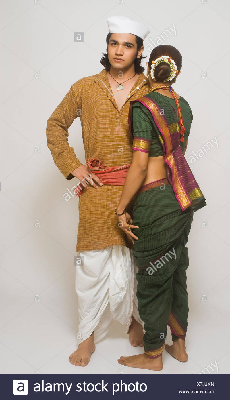 Traditional Dress Maharashtra Stock Photos & Traditional Dress ...