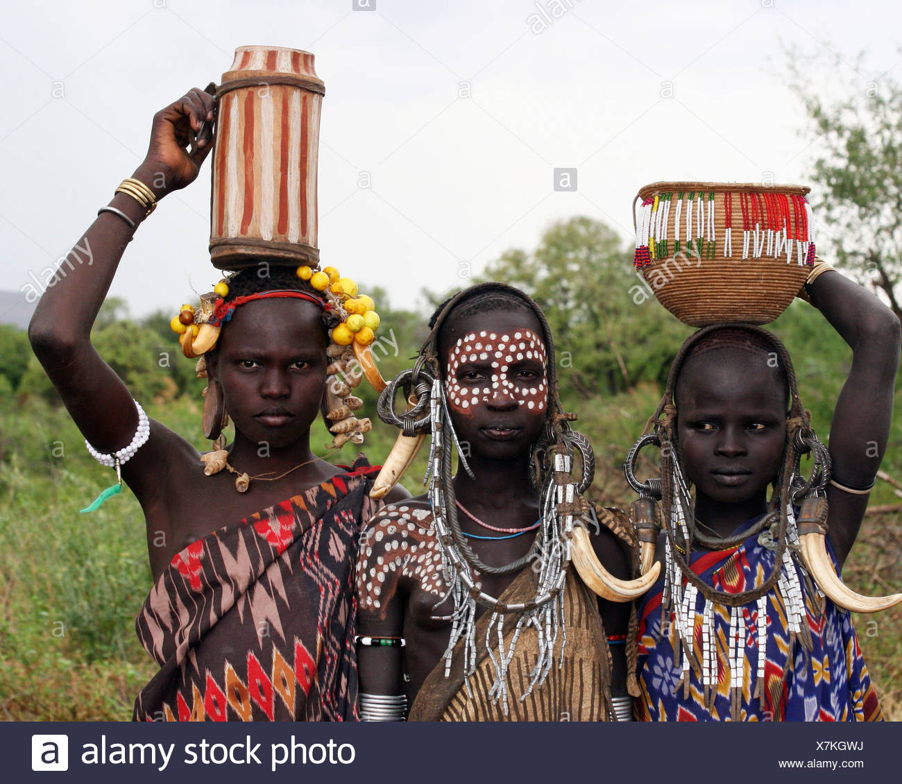 Fang Tribe Stock Photos & Fang Tribe Stock Images - Alamy