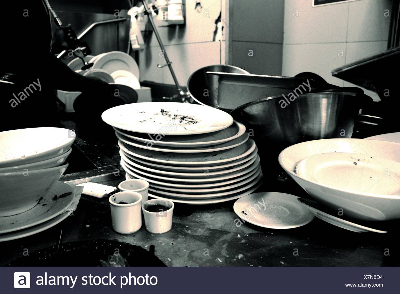 Washing Utensils Stock Photos & Washing Utensils Stock Images - Alamy