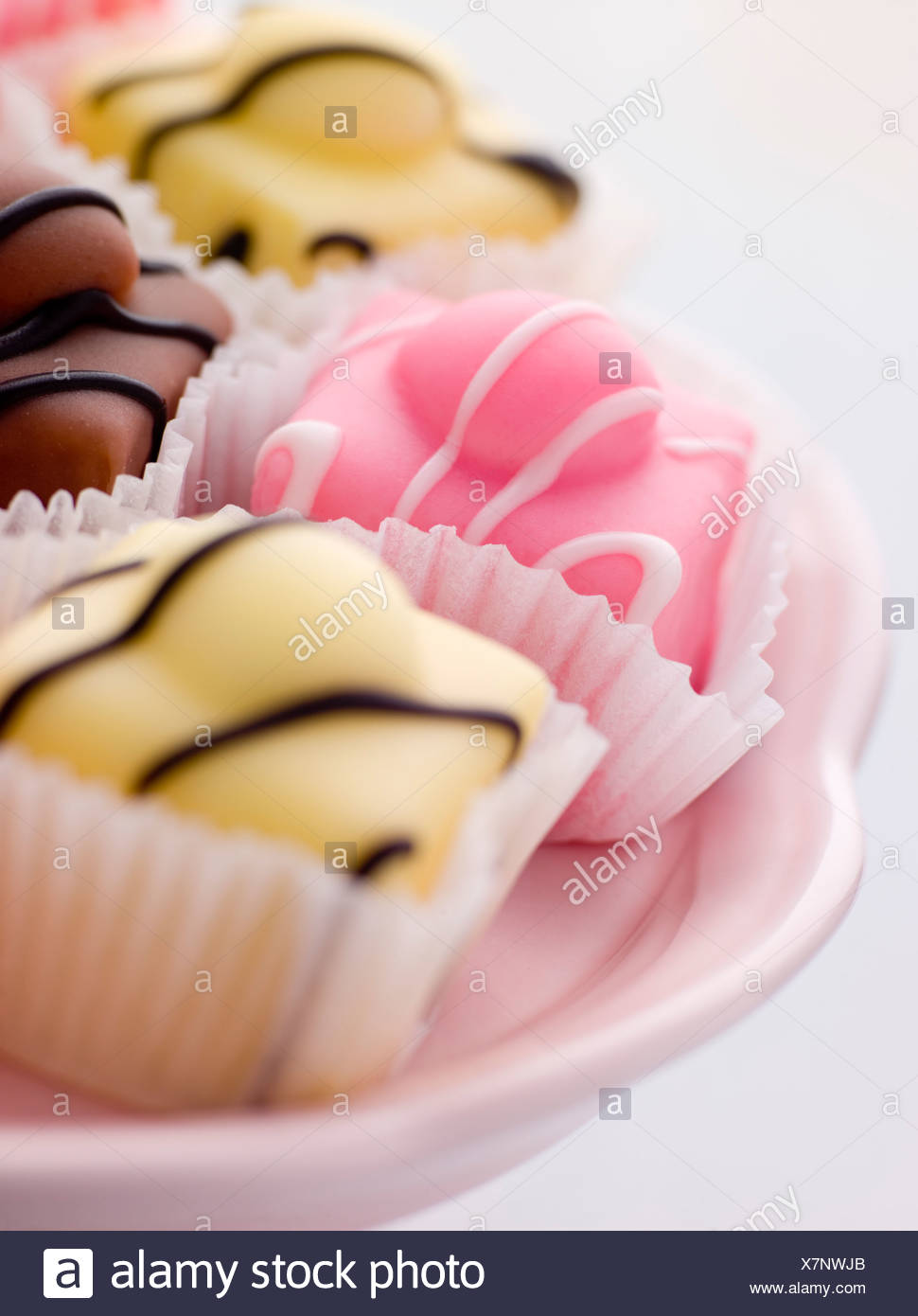 Fondant Fancies Stock Photos & Fondant Fancies Stock Images - Alamy