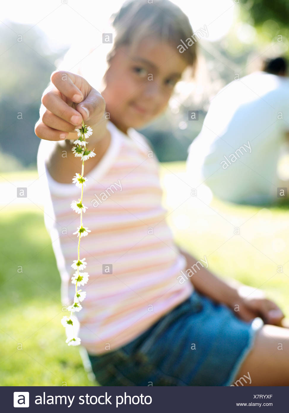 Girl Daisy Chain Stock Photos & Girl Daisy Chain Stock Images - Alamy