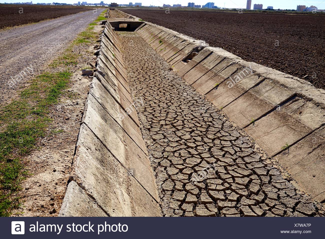Clay Soil Field High Resolution Stock Photography and Images - Alamy