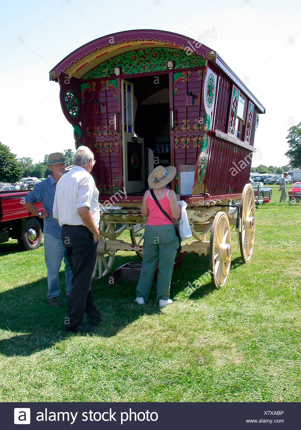 Romany Caravan High Resolution Stock Photography and Images - Alamy
