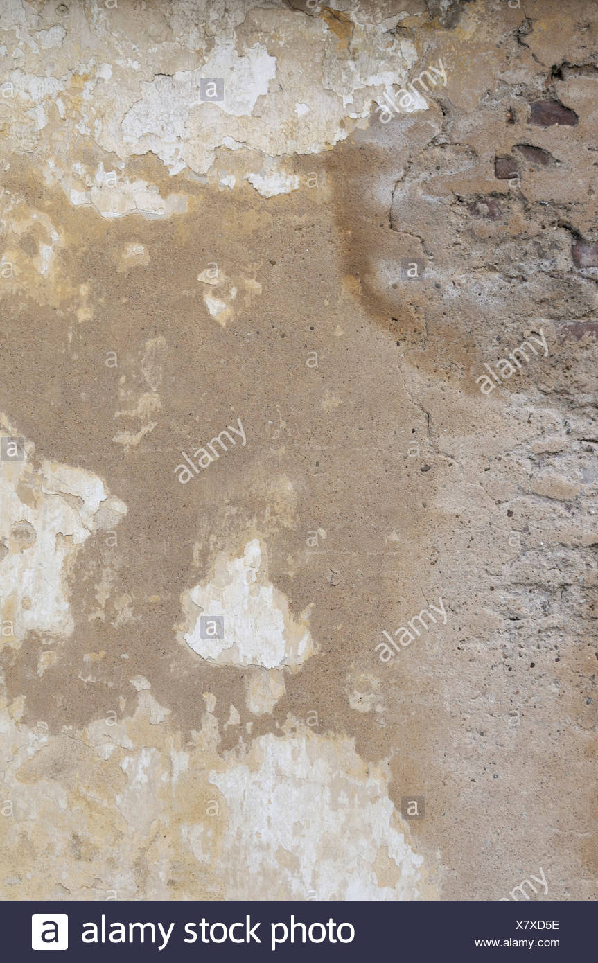 Broken Plaster Wall High Resolution Stock Photography and Images - Alamy