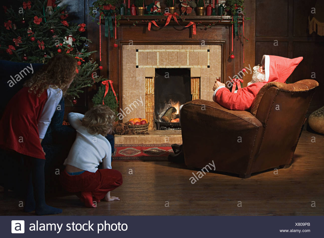 Children With Santa High Resolution Stock Photography and Images - Alamy