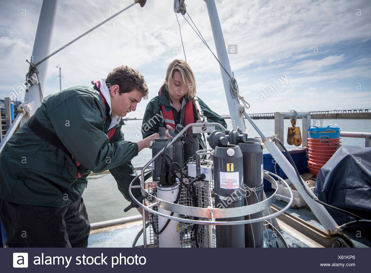 Scientists Research High Resolution Stock Photography and Images - Alamy