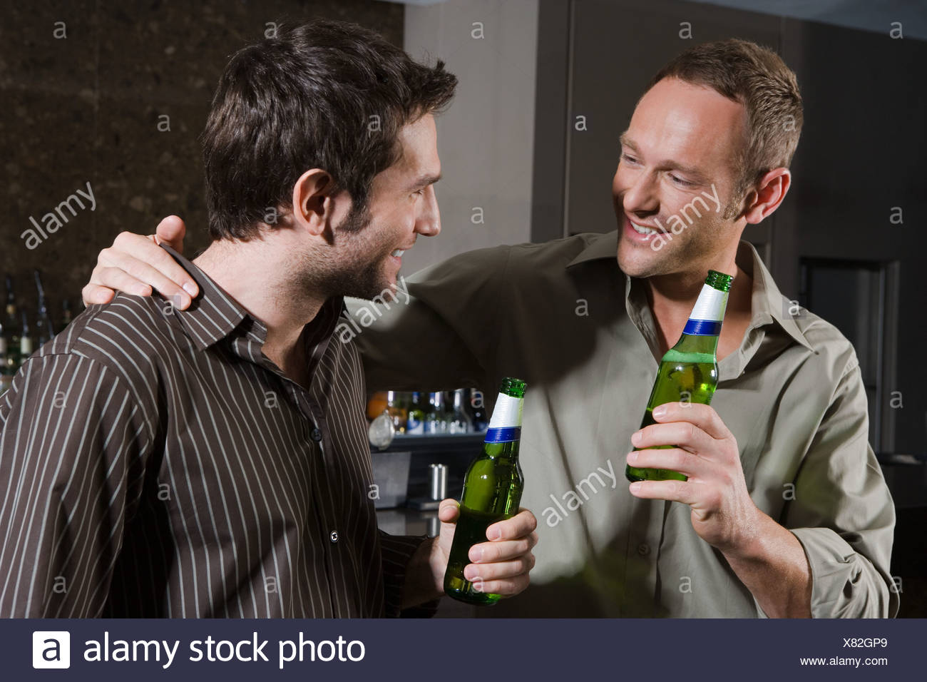 People Around Bar High Resolution Stock Photography and Images - Alamy