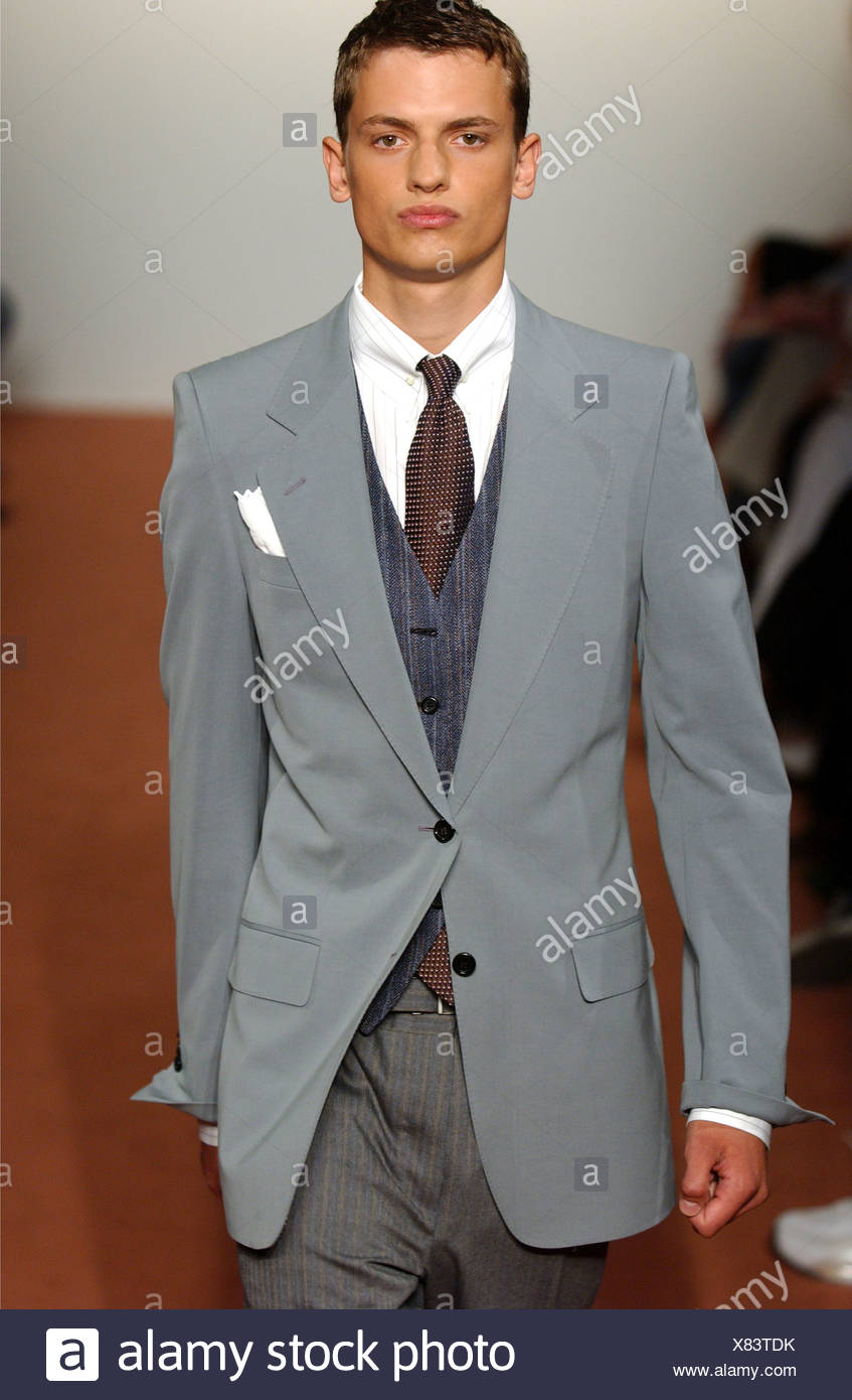 Ysl Catwalk High Resolution Stock Photography and Images - Alamy