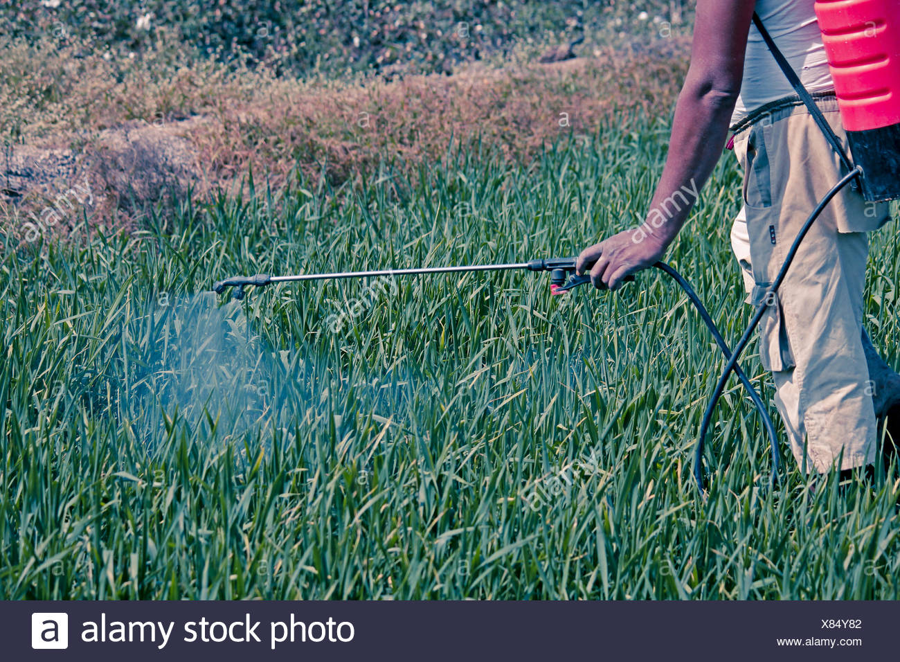 Farmer With Fertilizer Stock Photos & Farmer With Fertilizer Stock ...
