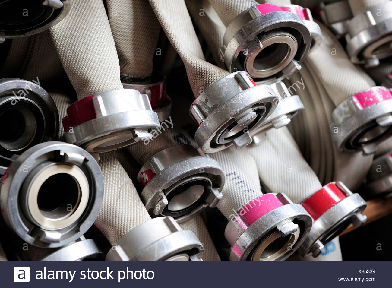 Feuerwehrschlauche High Resolution Stock Photography and Images - Alamy