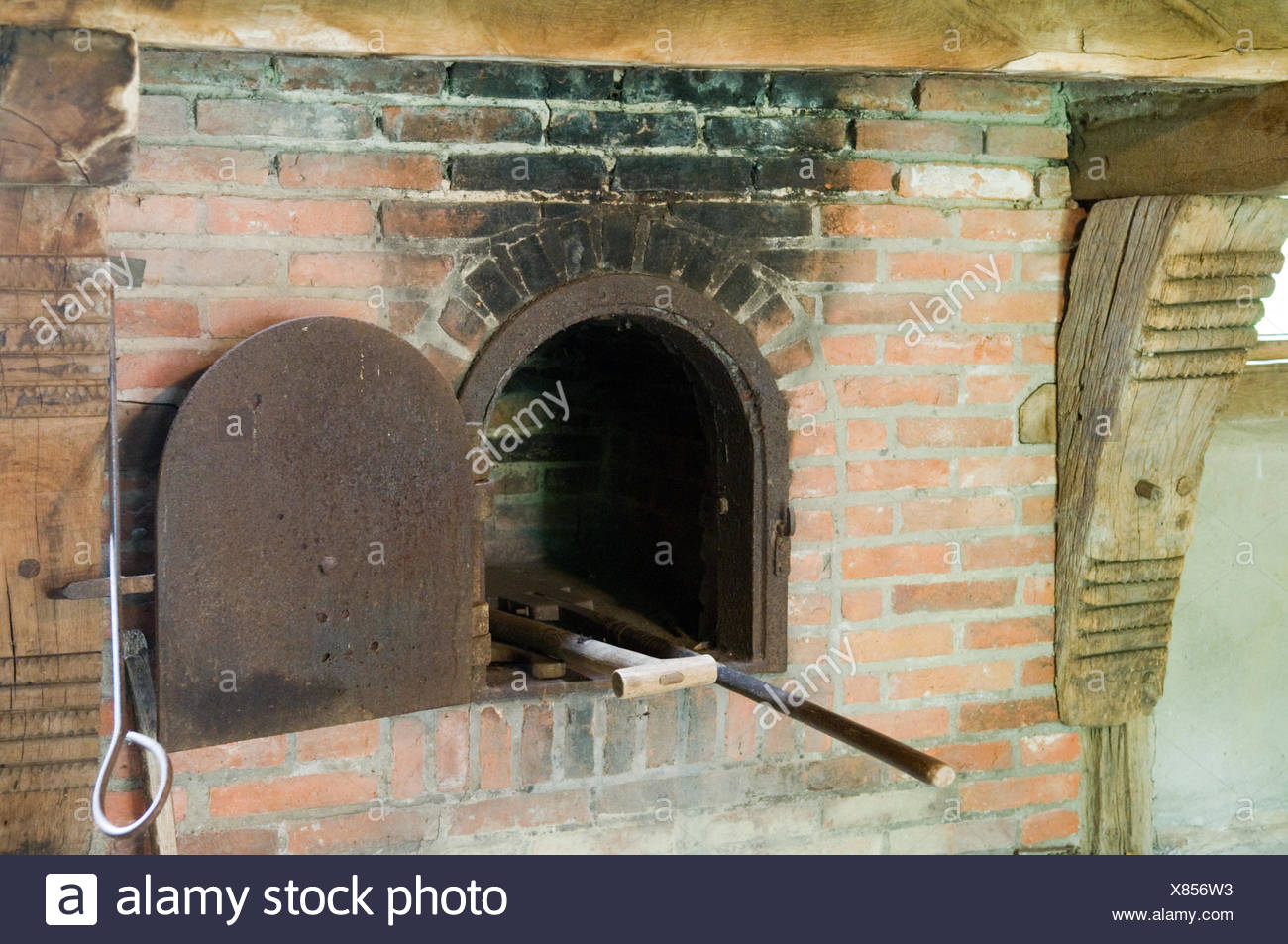Antique Baking Stock Photos & Antique Baking Stock Images - Alamy