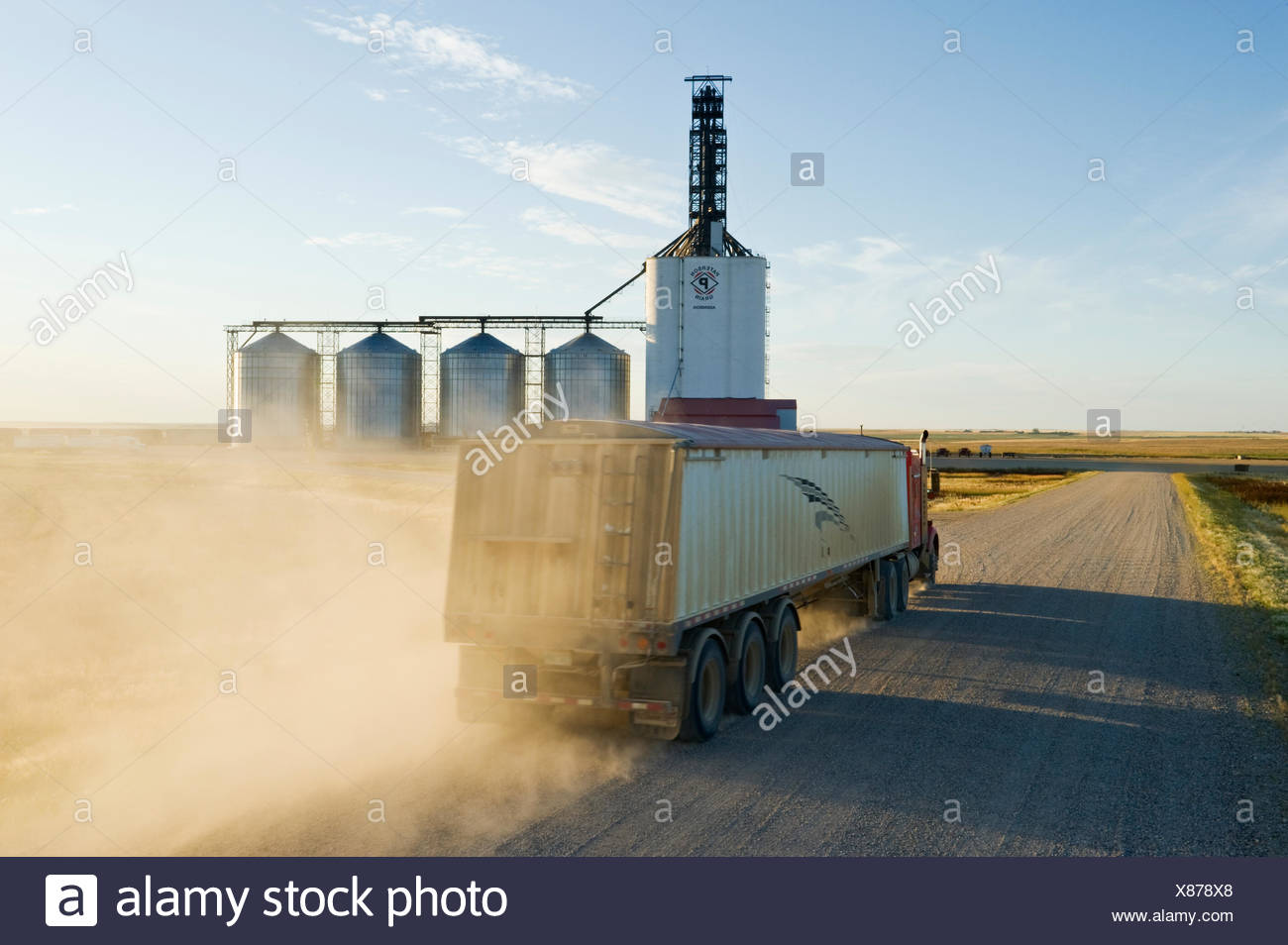 Semi Truck Tractor High Resolution Stock Photography and Images - Alamy