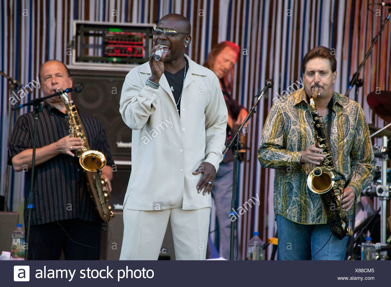 Lead Singer Band Stock Photos & Lead Singer Band Stock Images - Alamy
