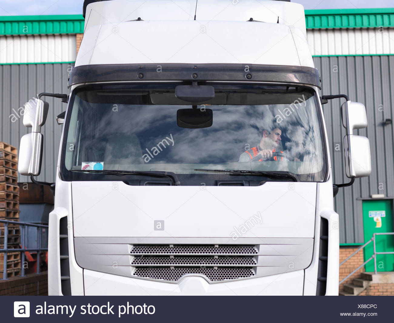 Semi Truck Front View High Resolution Stock Photography and Images - Alamy