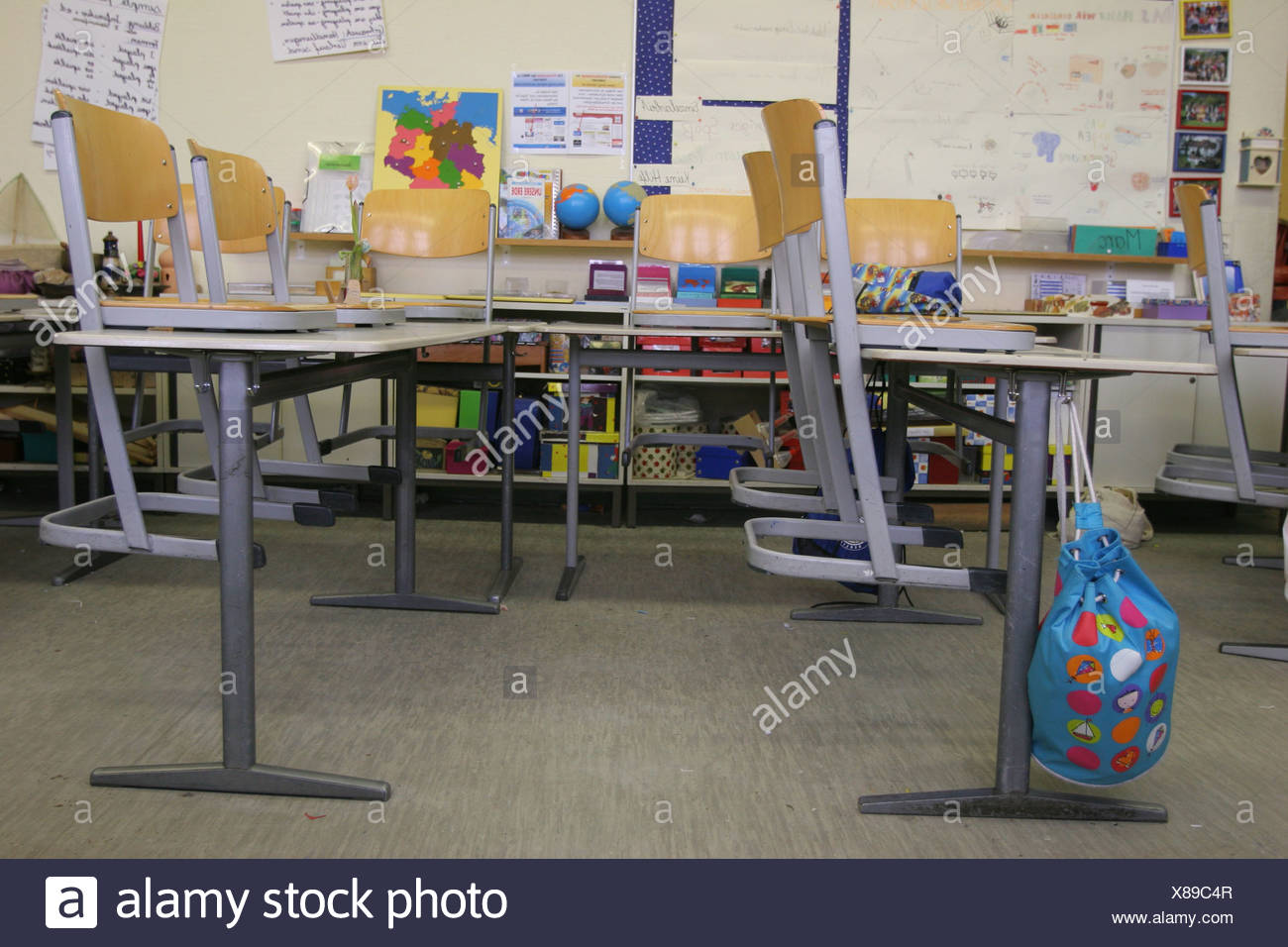 Elementary Classroom Empty High Resolution Stock Photography and Images ...