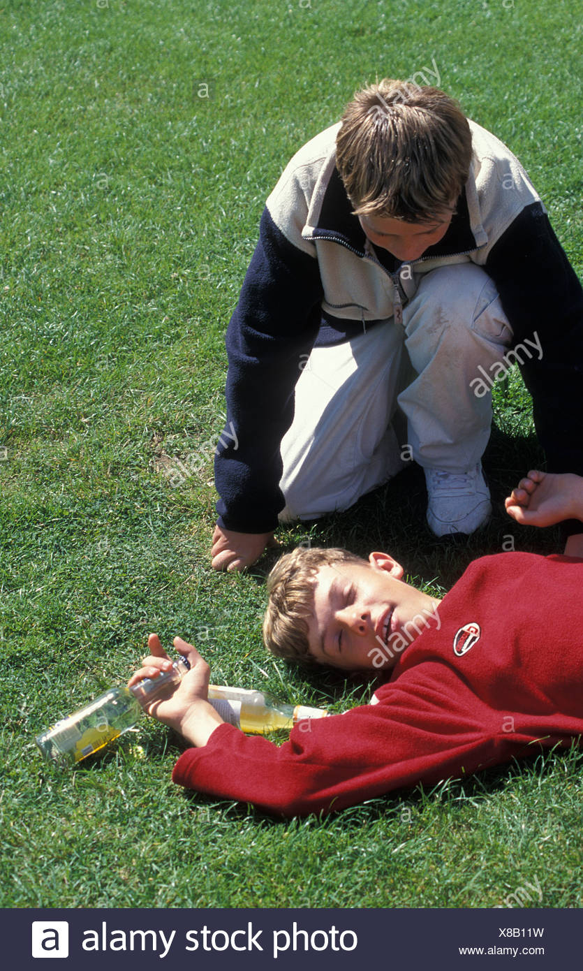Two Kids Drinking Alcohol Stock Photos & Two Kids Drinking Alcohol ...