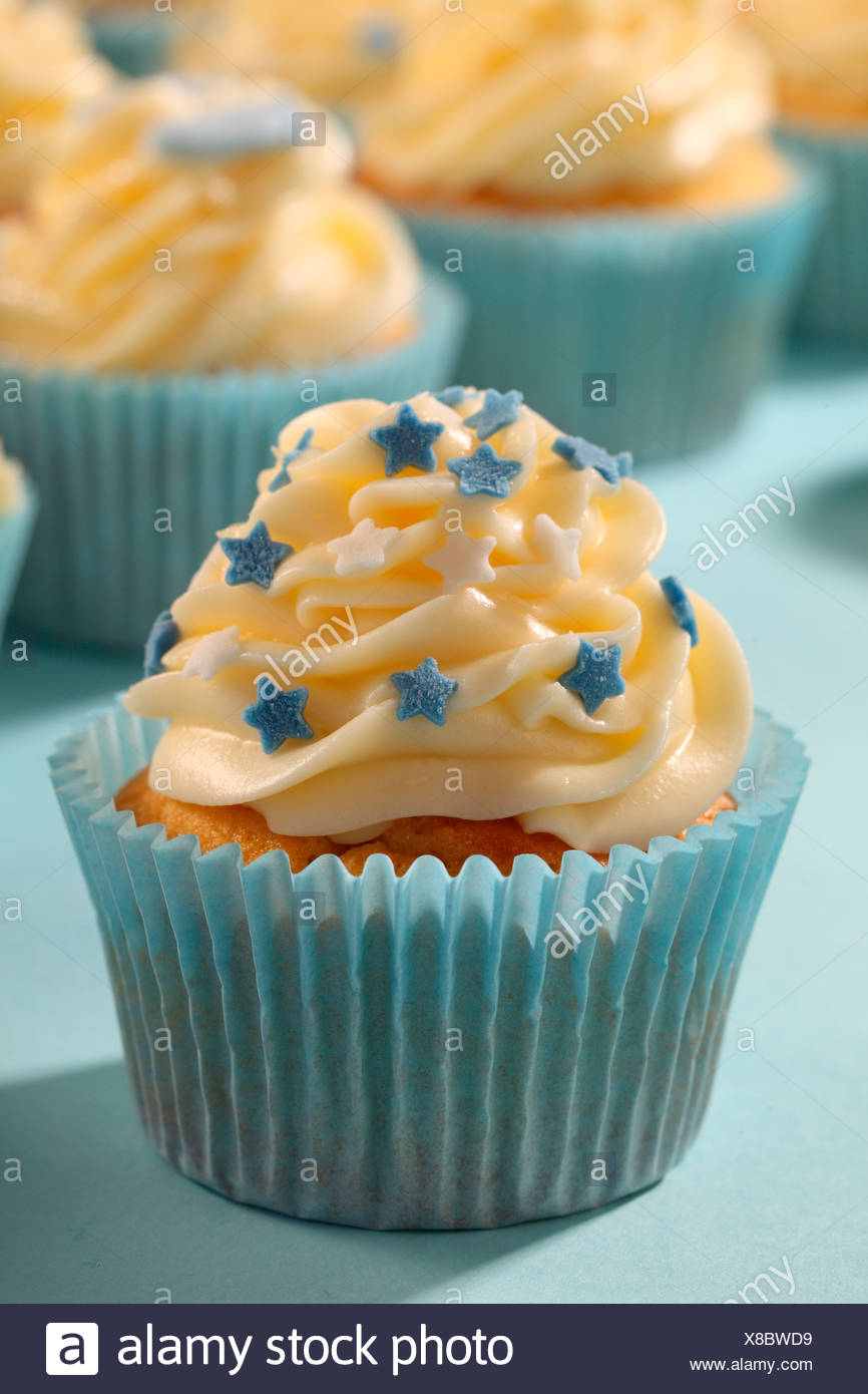 Blue Sponge Cake High Resolution Stock Photography and Images - Alamy