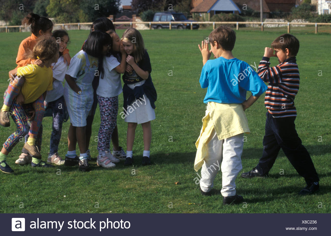 2 Boys 2 Girls Friends Stock Photos & 2 Boys 2 Girls Friends Stock ...