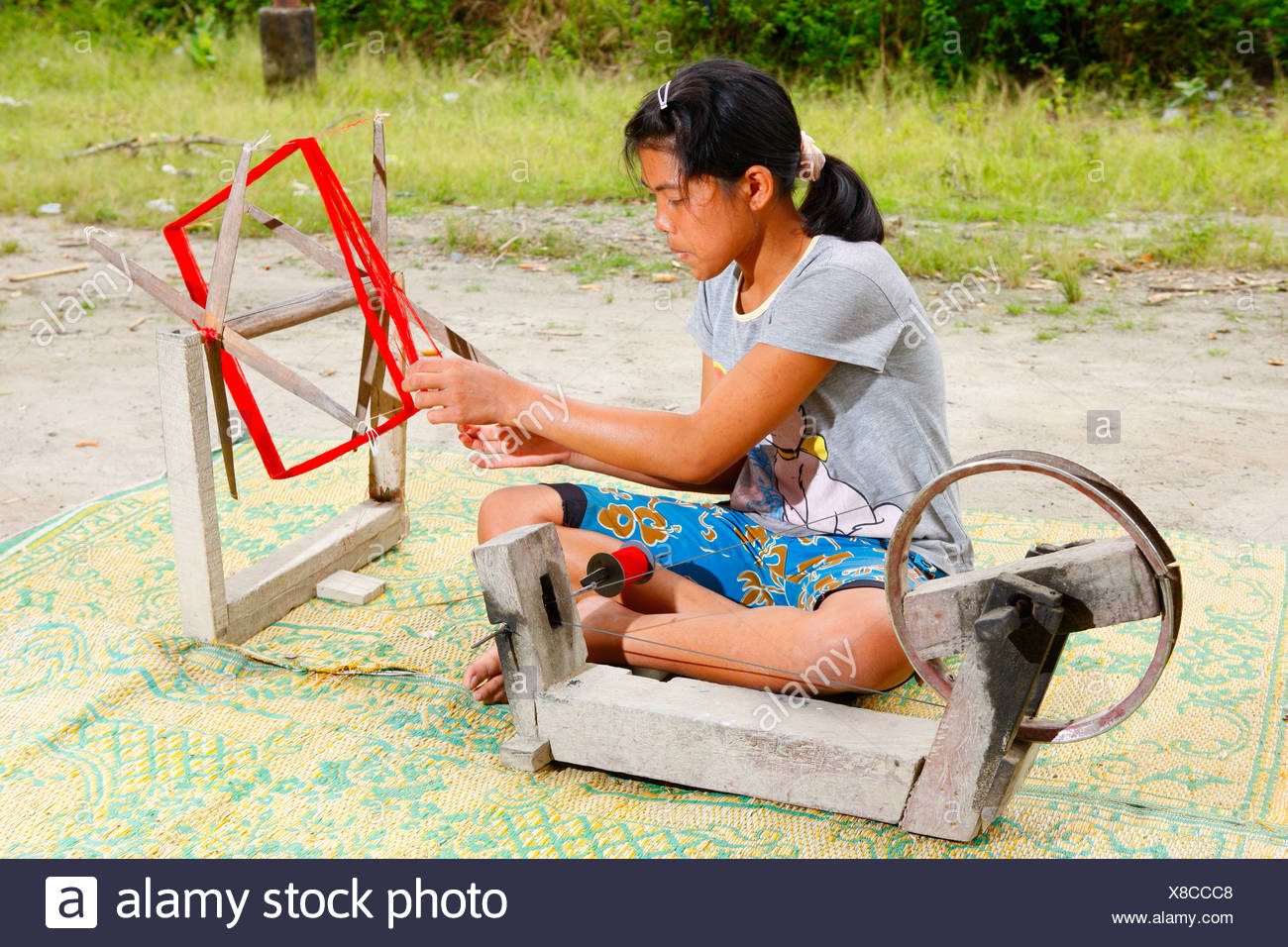 Female Spinner High Resolution Stock Photography and Images - Alamy