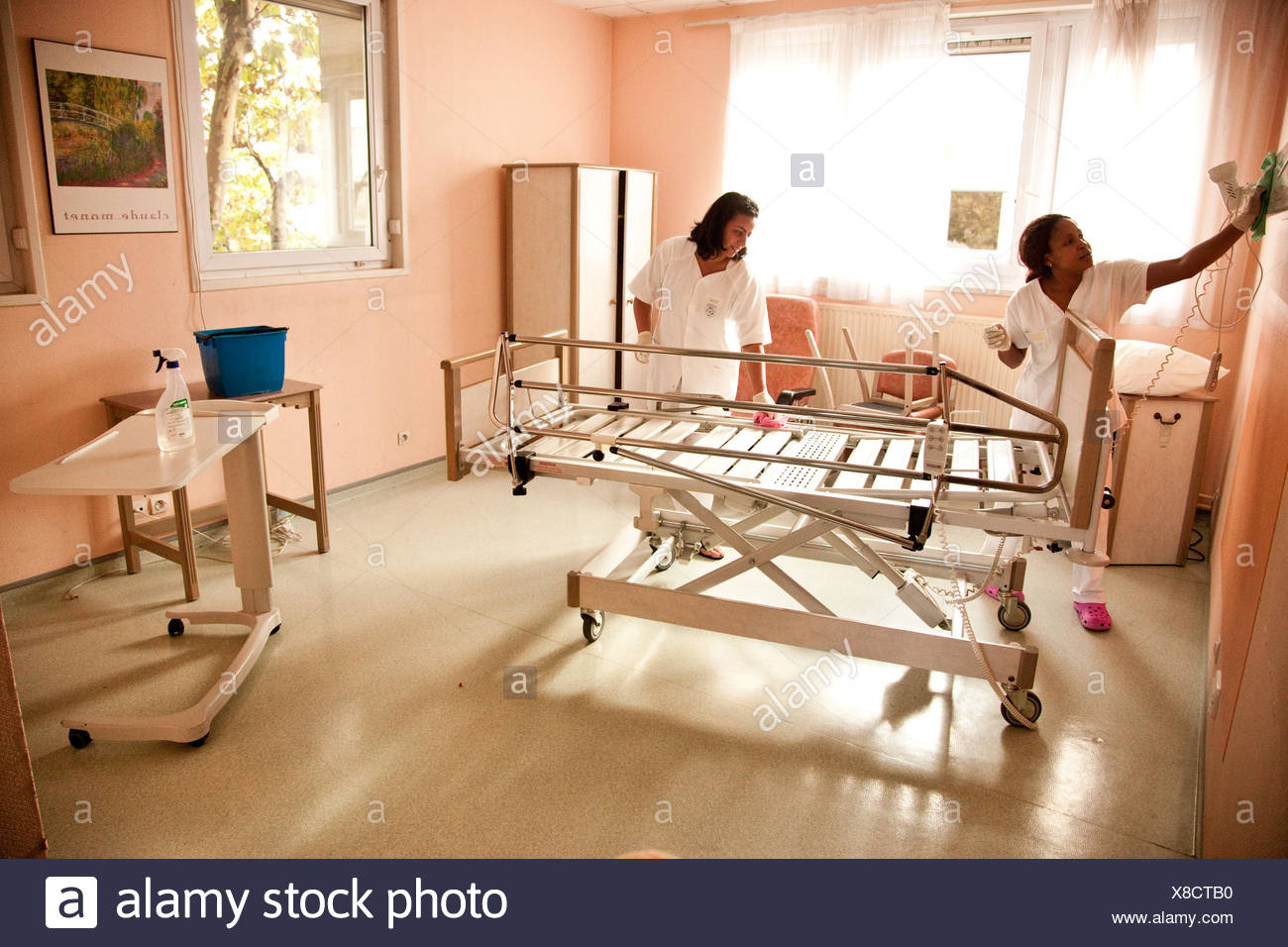 Hospital Ward Cleaning High Resolution Stock Photography and Images - Alamy
